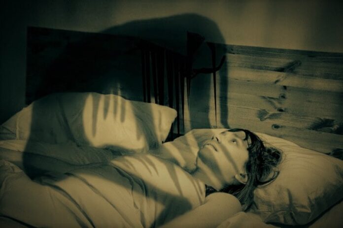 How to Avoid Sleep Paralysis | Causes and Types of Sleep Paralysis ...